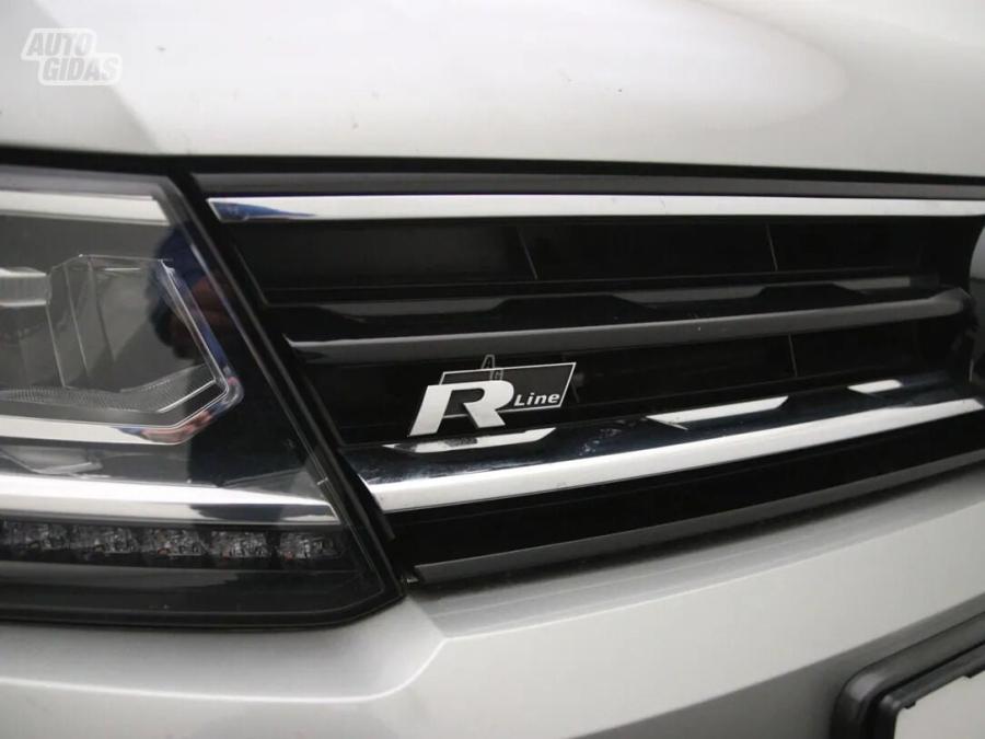 Grey Volkswagen Tiguan 2017 in Vilnius, with an engine capacity of 2.00 L and mileage of 86 thousand km for 20199 €, photo 35 on AUTOMOTO.COM.LV