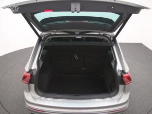 Grey Volkswagen Tiguan 2017 in Vilnius, with an engine capacity of 2.00 L and mileage of 86 thousand km for 20199 €, photo 38 on AUTOMOTO.COM.LV