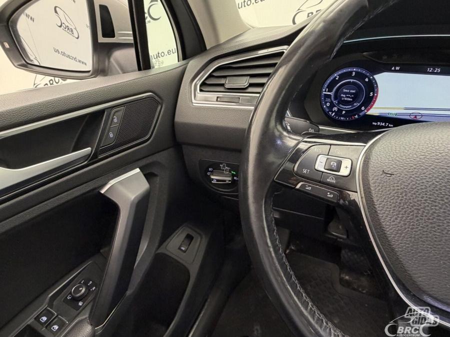 Pelēks Volkswagen Tiguan 2017 Avižieniai, ar dzinēja tilpumu 2.00 L un nobraukumu 277 tūkst. km par 15900 €, foto 31 vietnē AUTOMOTO.COM.LV