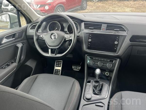 Grey Volkswagen Tiguan 2017 in Valmiera, with an engine capacity of 2.00 L and mileage of 0 thousand km for 17500 €, photo 7 on AUTOMOTO.COM.LV