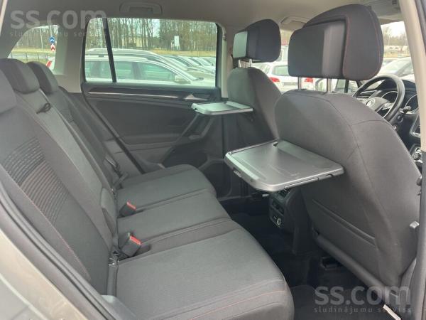 Grey Volkswagen Tiguan 2017 in Valmiera, with an engine capacity of 2.00 L and mileage of 0 thousand km for 17500 €, photo 9 on AUTOMOTO.COM.LV