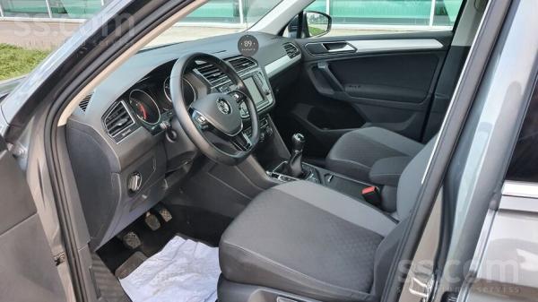 Pelēks Volkswagen Tiguan 2017 Rēzekne, ar dzinēja tilpumu 1.40 L un nobraukumu 365 tūkst. km par 14899 €, foto 10 vietnē AUTOMOTO.COM.LV