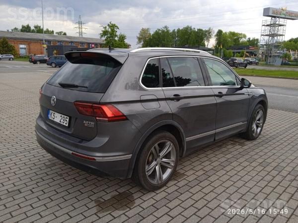 Pelēks Volkswagen Tiguan 2017 Rīga, ar dzinēja tilpumu 2.00 L un nobraukumu 134 tūkst. km par 15000 €, foto 3 vietnē AUTOMOTO.COM.LV