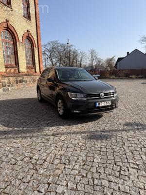 Grey Volkswagen Tiguan 2017 in Ventspils, with an engine capacity of 2.00 L and mileage of 174 thousand km for 17250 €, photo 3 on AUTOMOTO.COM.LV