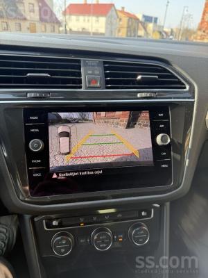 Grey Volkswagen Tiguan 2017 in Ventspils, with an engine capacity of 2.00 L and mileage of 174 thousand km for 17250 €, photo 10 on AUTOMOTO.COM.LV