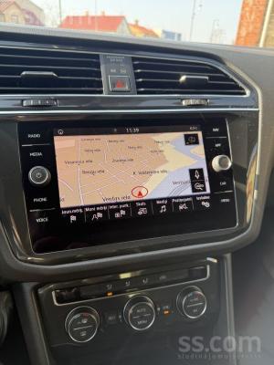 Grey Volkswagen Tiguan 2017 in Ventspils, with an engine capacity of 2.00 L and mileage of 174 thousand km for 17250 €, photo 15 on AUTOMOTO.COM.LV