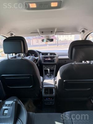 Grey Volkswagen Tiguan 2017 in Ventspils, with an engine capacity of 2.00 L and mileage of 174 thousand km for 17250 €, photo 18 on AUTOMOTO.COM.LV