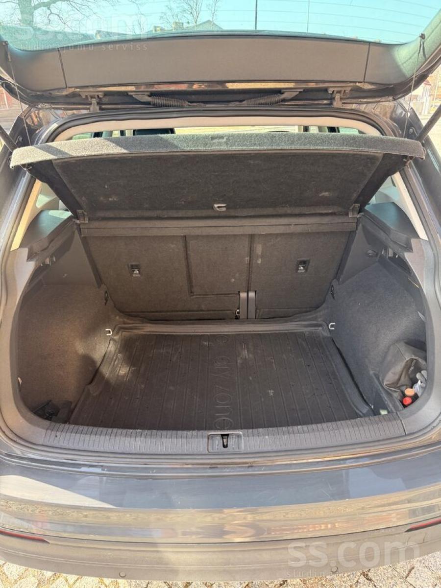 Grey Volkswagen Tiguan 2017 in Ventspils, with an engine capacity of 2.00 L and mileage of 174 thousand km for 17250 €, photo 19 on AUTOMOTO.COM.LV
