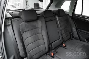 Pelēks Volkswagen Tiguan 2017 Rīga, ar dzinēja tilpumu 2.00 L un nobraukumu 94 tūkst. km par 17900 €, foto 8 vietnē AUTOMOTO.COM.LV
