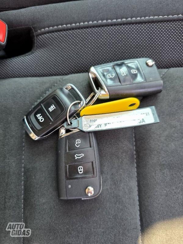 Grey Volkswagen Tiguan 2017 in Druskininkai, with an engine capacity of 2.00 L and mileage of 280 thousand km for 15150 €, photo 10 on AUTOMOTO.COM.LV