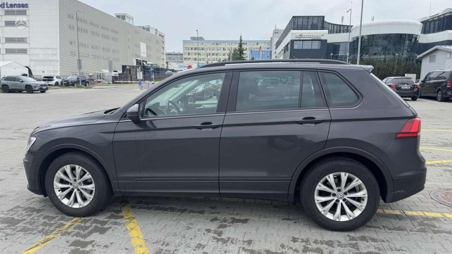 Pelēks Volkswagen Tiguan 2017 Viļņa, ar dzinēja tilpumu 1.40 L un nobraukumu 250 tūkst. km par 13300 €, foto 1 vietnē AUTOMOTO.COM.LV