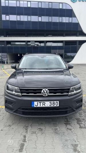 Pelēks Volkswagen Tiguan 2017 Viļņa, ar dzinēja tilpumu 1.40 L un nobraukumu 250 tūkst. km par 13300 €, foto 3 vietnē AUTOMOTO.COM.LV
