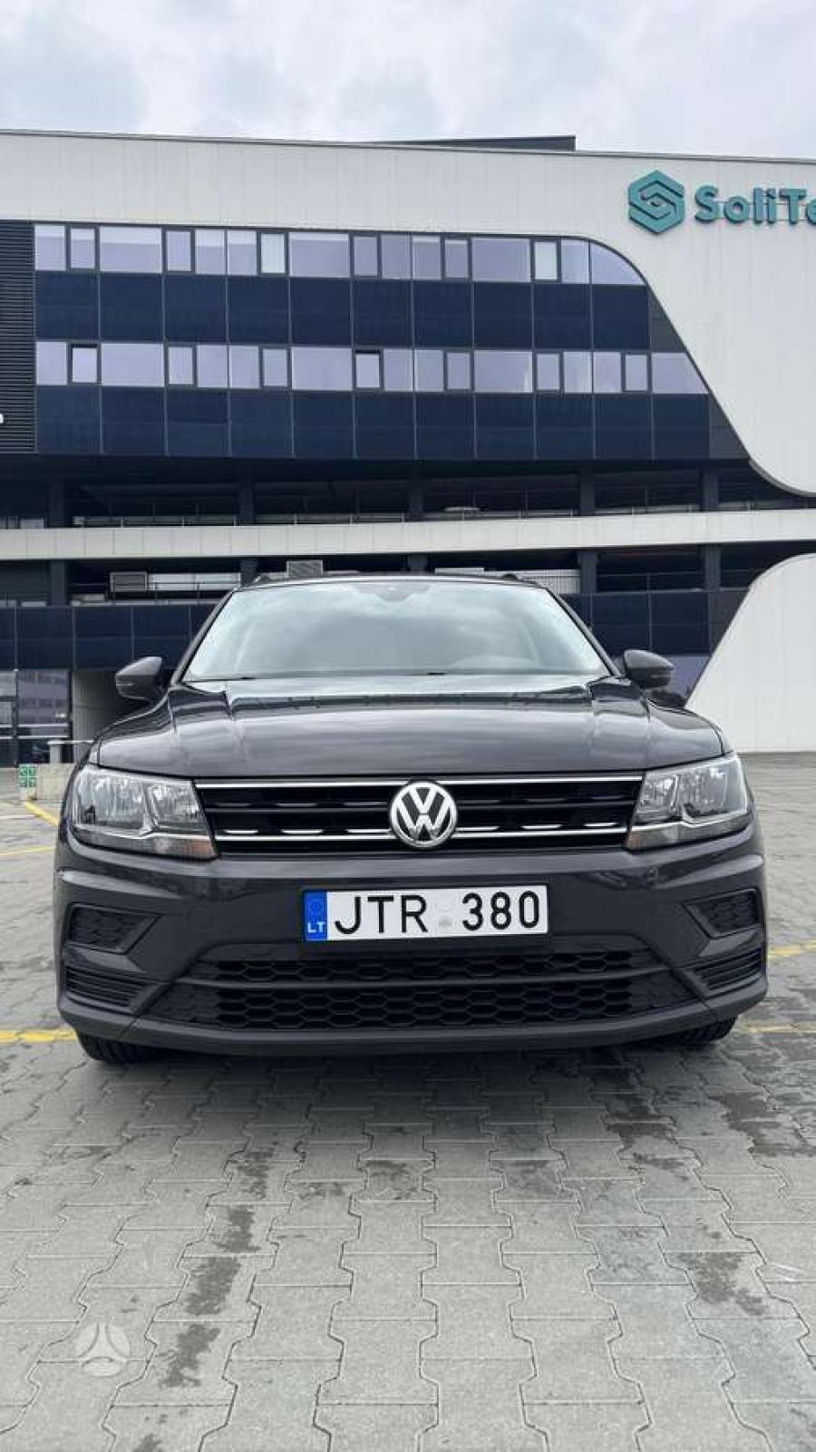 Pelēks Volkswagen Tiguan 2017 Viļņa, ar dzinēja tilpumu 1.40 L un nobraukumu 250 tūkst. km par 13300 €, foto 6 vietnē AUTOMOTO.COM.LV