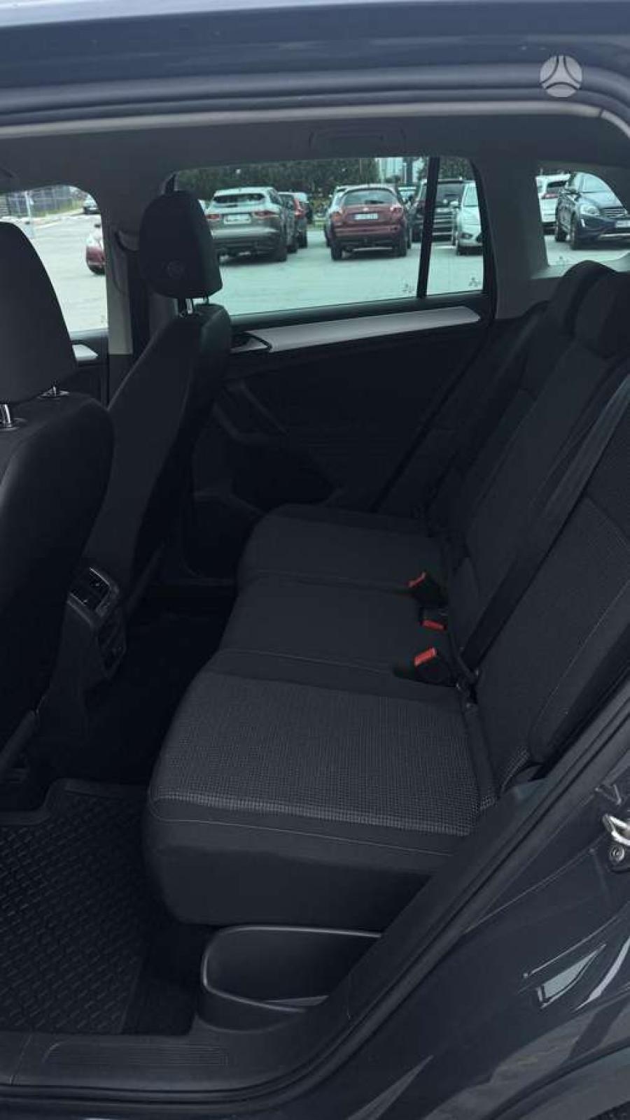 Pelēks Volkswagen Tiguan 2017 Viļņa, ar dzinēja tilpumu 1.40 L un nobraukumu 250 tūkst. km par 13300 €, foto 11 vietnē AUTOMOTO.COM.LV