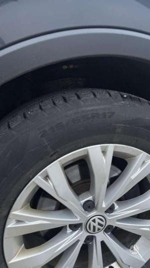 Pelēks Volkswagen Tiguan 2017 Viļņa, ar dzinēja tilpumu 1.40 L un nobraukumu 250 tūkst. km par 13300 €, foto 21 vietnē AUTOMOTO.COM.LV