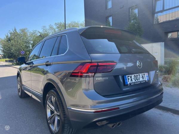 Pelēks Volkswagen Tiguan 2017 Kauņa, ar dzinēja tilpumu 2.00 L un nobraukumu 215 tūkst. km par 17300 €, foto 4 vietnē AUTOMOTO.COM.LV