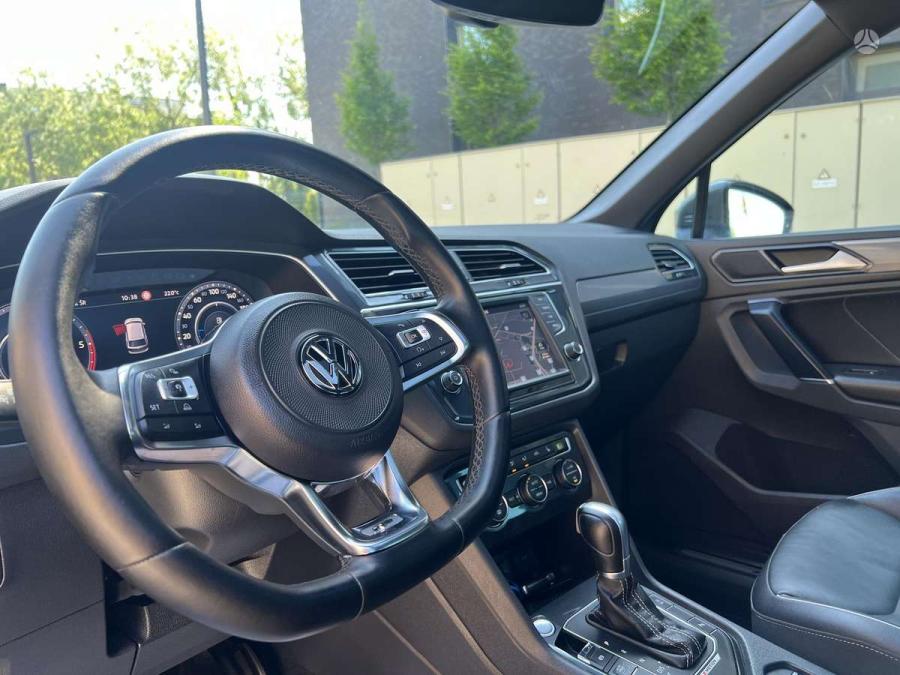 Pelēks Volkswagen Tiguan 2017 Kauņa, ar dzinēja tilpumu 2.00 L un nobraukumu 215 tūkst. km par 17300 €, foto 20 vietnē AUTOMOTO.COM.LV