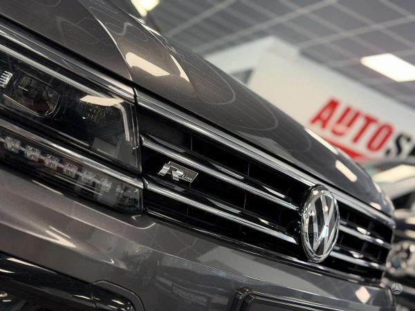 Grey Volkswagen Tiguan 2017 in Klaipeda, with an engine capacity of 1.97 L and mileage of 195 thousand km for 18900 €, photo 4 on AUTOMOTO.COM.LV