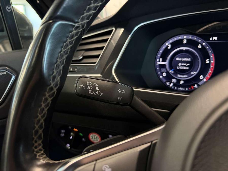 Pelēks Volkswagen Tiguan 2017 Klaipėda, ar dzinēja tilpumu 1.97 L un nobraukumu 195 tūkst. km par 18900 €, foto 31 vietnē AUTOMOTO.COM.LV