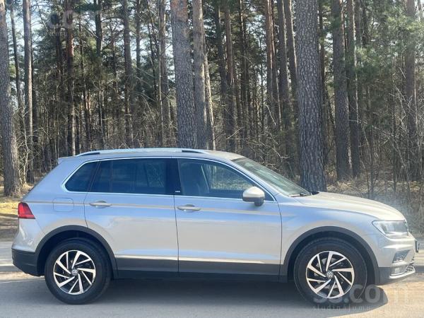 Pelēks Volkswagen Tiguan 2017 Valmiera, ar dzinēja tilpumu 2.00 L un nobraukumu 0 tūkst. km par 16900 €, foto 5 vietnē AUTOMOTO.COM.LV