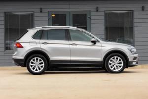Pelēks Volkswagen Tiguan 2017 Jelgava, ar dzinēja tilpumu 2.00 L un nobraukumu 200 tūkst. km par 15350 €, foto 7 vietnē AUTOMOTO.COM.LV