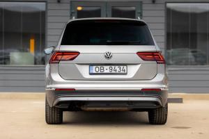Pelēks Volkswagen Tiguan 2017 Jelgava, ar dzinēja tilpumu 2.00 L un nobraukumu 200 tūkst. km par 15350 €, foto 8 vietnē AUTOMOTO.COM.LV