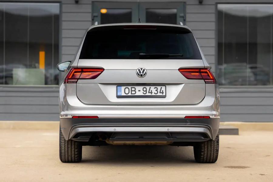 Pelēks Volkswagen Tiguan 2017 Jelgava, ar dzinēja tilpumu 2.00 L un nobraukumu 200 tūkst. km par 15350 €, foto 8 vietnē AUTOMOTO.COM.LV