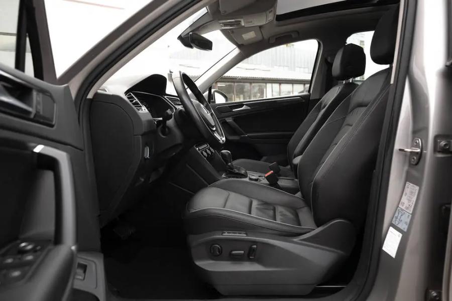 Pelēks Volkswagen Tiguan 2017 Jelgava, ar dzinēja tilpumu 2.00 L un nobraukumu 200 tūkst. km par 15350 €, foto 14 vietnē AUTOMOTO.COM.LV