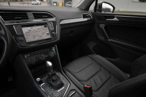 Pelēks Volkswagen Tiguan 2017 Jelgava, ar dzinēja tilpumu 2.00 L un nobraukumu 200 tūkst. km par 15350 €, foto 16 vietnē AUTOMOTO.COM.LV