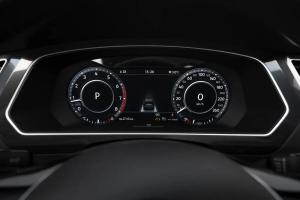 Pelēks Volkswagen Tiguan 2017 Jelgava, ar dzinēja tilpumu 2.00 L un nobraukumu 200 tūkst. km par 15350 €, foto 21 vietnē AUTOMOTO.COM.LV