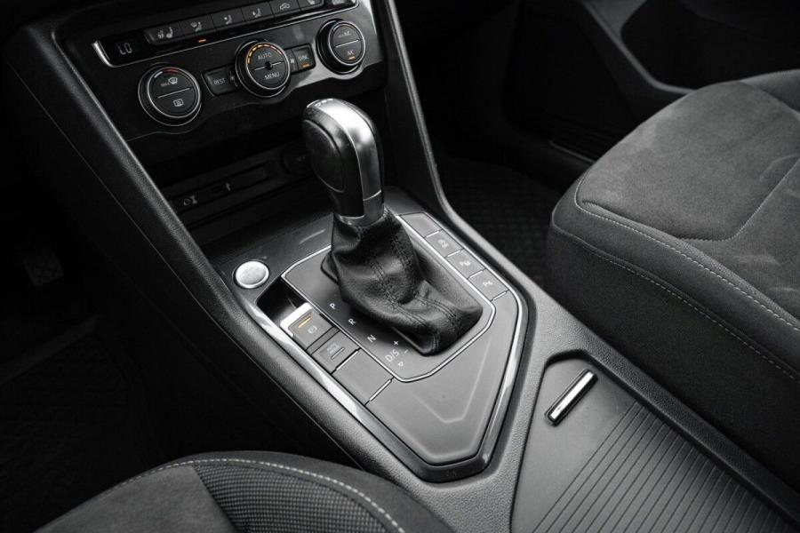 Pelēks Volkswagen Tiguan 2017 Rīga, ar dzinēja tilpumu 2.00 L un nobraukumu 94 tūkst. km par 17900 €, foto 15 vietnē AUTOMOTO.COM.LV
