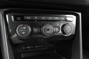 Pelēks Volkswagen Tiguan 2017 Rīga, ar dzinēja tilpumu 2.00 L un nobraukumu 94 tūkst. km par 17900 €, foto 16 vietnē AUTOMOTO.COM.LV