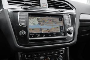 Pelēks Volkswagen Tiguan 2017 Rīga, ar dzinēja tilpumu 2.00 L un nobraukumu 94 tūkst. km par 17900 €, foto 21 vietnē AUTOMOTO.COM.LV