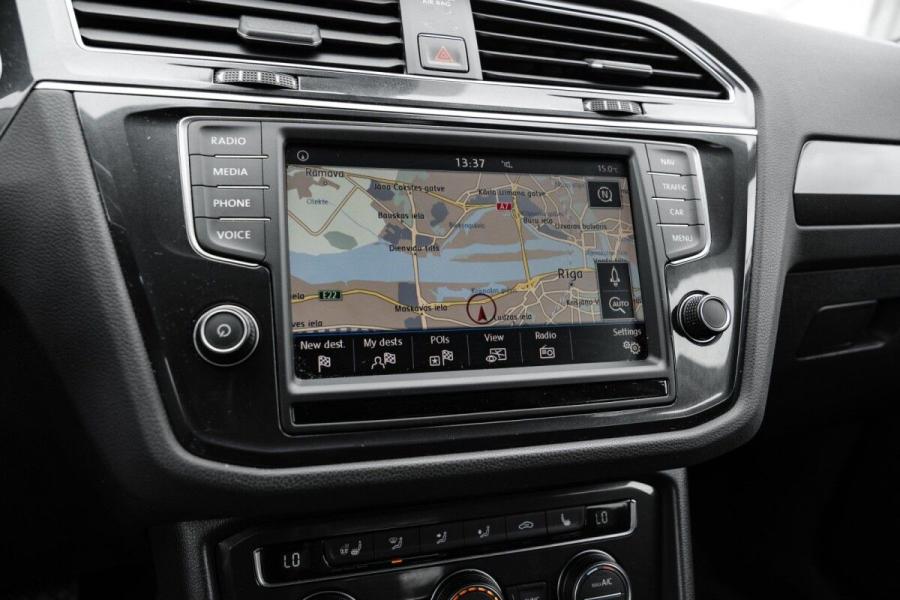 Pelēks Volkswagen Tiguan 2017 Rīga, ar dzinēja tilpumu 2.00 L un nobraukumu 94 tūkst. km par 17900 €, foto 21 vietnē AUTOMOTO.COM.LV