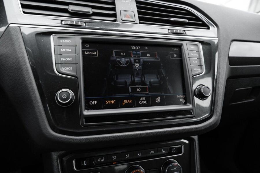 Pelēks Volkswagen Tiguan 2017 Rīga, ar dzinēja tilpumu 2.00 L un nobraukumu 94 tūkst. km par 17900 €, foto 22 vietnē AUTOMOTO.COM.LV