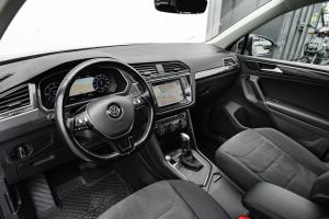 Pelēks Volkswagen Tiguan 2017 Rīga, ar dzinēja tilpumu 2.00 L un nobraukumu 94 tūkst. km par 17900 €, foto 23 vietnē AUTOMOTO.COM.LV