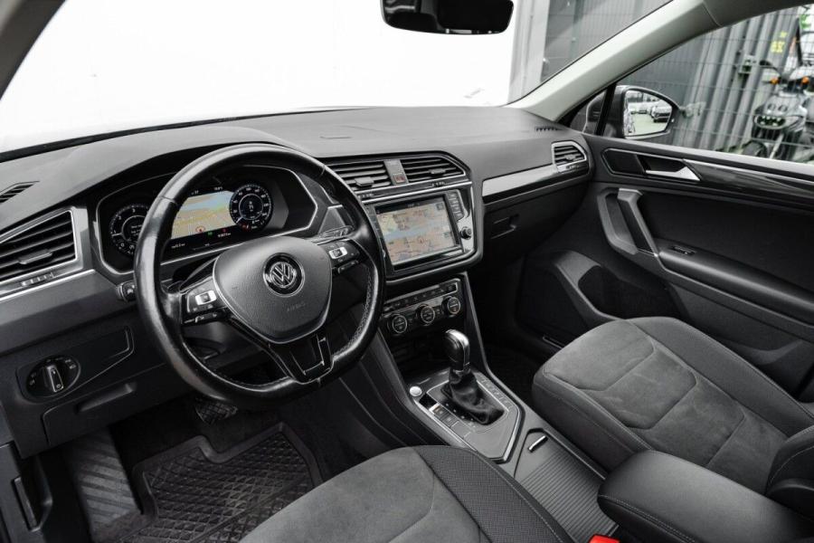 Pelēks Volkswagen Tiguan 2017 Rīga, ar dzinēja tilpumu 2.00 L un nobraukumu 94 tūkst. km par 17900 €, foto 23 vietnē AUTOMOTO.COM.LV