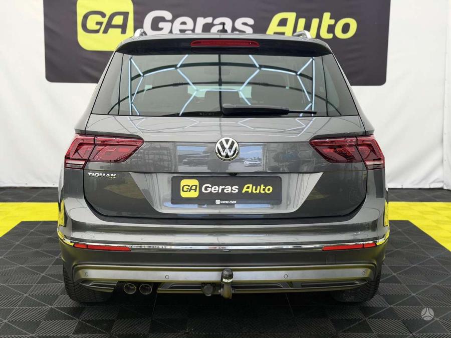 Grey Volkswagen Tiguan 2017 in Vilnius, with an engine capacity of 1.97 L and mileage of 191 thousand km for 16000 €, photo 6 on AUTOMOTO.COM.LV