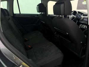 Grey Volkswagen Tiguan 2017 in Vilnius, with an engine capacity of 1.97 L and mileage of 191 thousand km for 16000 €, photo 14 on AUTOMOTO.COM.LV