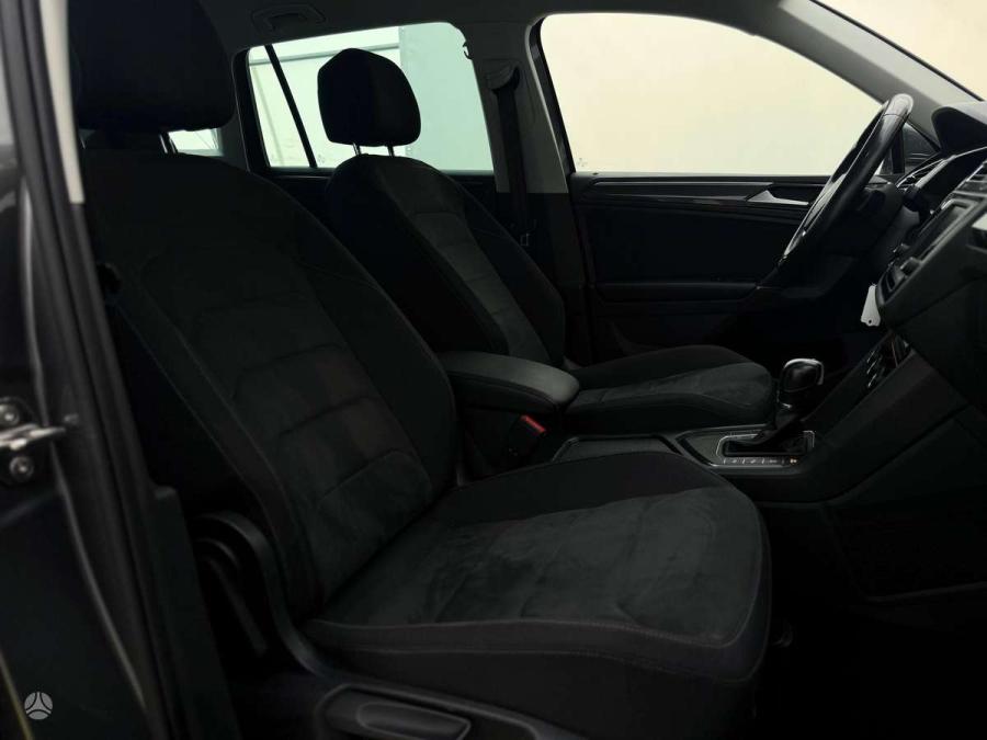 Grey Volkswagen Tiguan 2017 in Vilnius, with an engine capacity of 1.97 L and mileage of 191 thousand km for 16000 €, photo 15 on AUTOMOTO.COM.LV