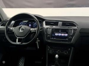 Grey Volkswagen Tiguan 2017 in Vilnius, with an engine capacity of 1.97 L and mileage of 191 thousand km for 16000 €, photo 17 on AUTOMOTO.COM.LV