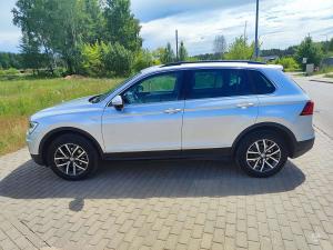 Pelēks Volkswagen Tiguan 2017 Viļņa, ar dzinēja tilpumu 1.97 L un nobraukumu 142 tūkst. km par 14500 €, foto  vietnē AUTOMOTO.COM.LV