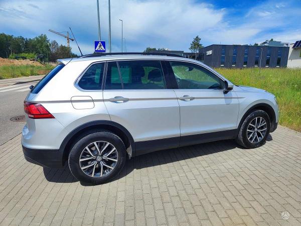 Grey Volkswagen Tiguan 2017 in Vilnius, with an engine capacity of 1.97 L and mileage of 142 thousand km for 14500 €, photo 6 on AUTOMOTO.COM.LV