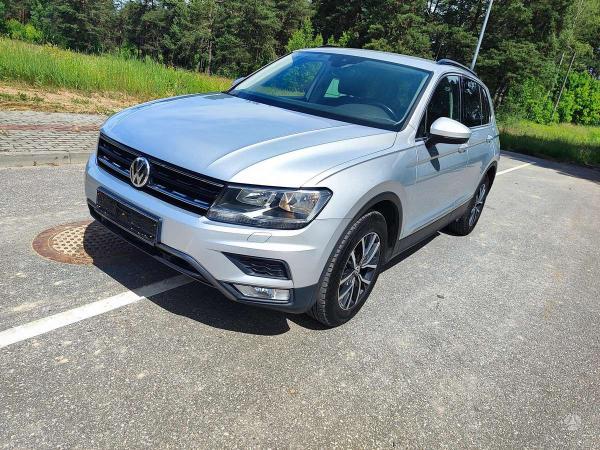 Grey Volkswagen Tiguan 2017 in Vilnius, with an engine capacity of 1.97 L and mileage of 142 thousand km for 14500 €, photo 10 on AUTOMOTO.COM.LV