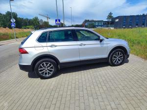 Pelēks Volkswagen Tiguan 2017 Viļņa, ar dzinēja tilpumu 1.97 L un nobraukumu 142 tūkst. km par 14500 €, foto 14 vietnē AUTOMOTO.COM.LV