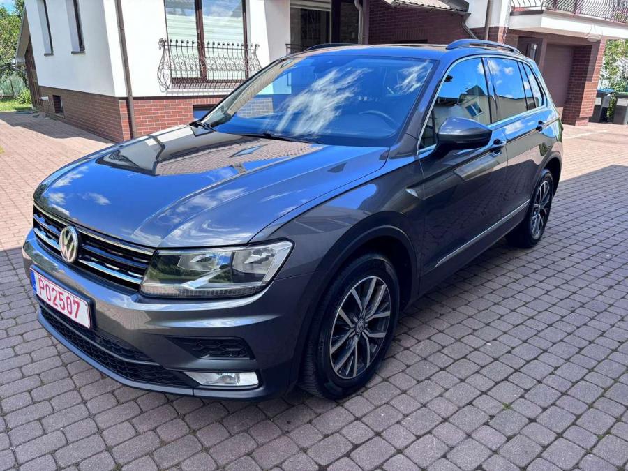 Grey Volkswagen Tiguan 2017 in Klaipeda, with an engine capacity of 1.97 L and mileage of 181 thousand km for 14500 €, photo 3 on AUTOMOTO.COM.LV