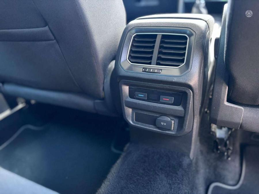 Grey Volkswagen Tiguan 2017 in Klaipeda, with an engine capacity of 1.97 L and mileage of 181 thousand km for 14500 €, photo 14 on AUTOMOTO.COM.LV