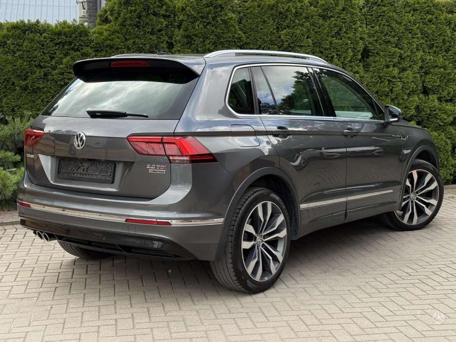 Grey Volkswagen Tiguan 2017 in Jonava, with an engine capacity of 1.97 L and mileage of 235 thousand km for 16450 €, photo 7 on AUTOMOTO.COM.LV