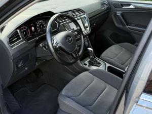Grey Volkswagen Tiguan 2017 in Jonava, with an engine capacity of 1.97 L and mileage of 235 thousand km for 16450 €, photo 17 on AUTOMOTO.COM.LV