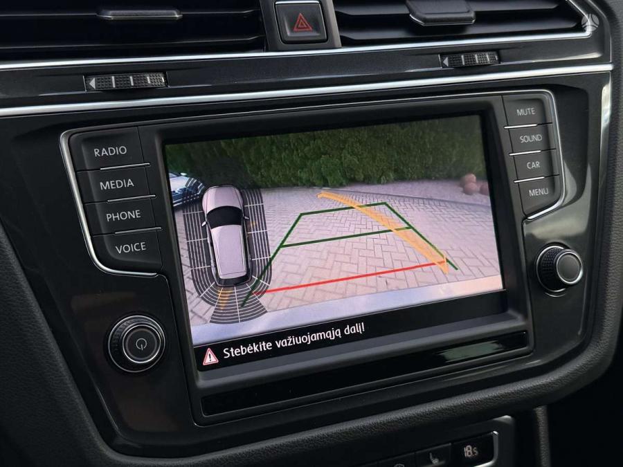 Grey Volkswagen Tiguan 2017 in Jonava, with an engine capacity of 1.97 L and mileage of 235 thousand km for 16450 €, photo 20 on AUTOMOTO.COM.LV